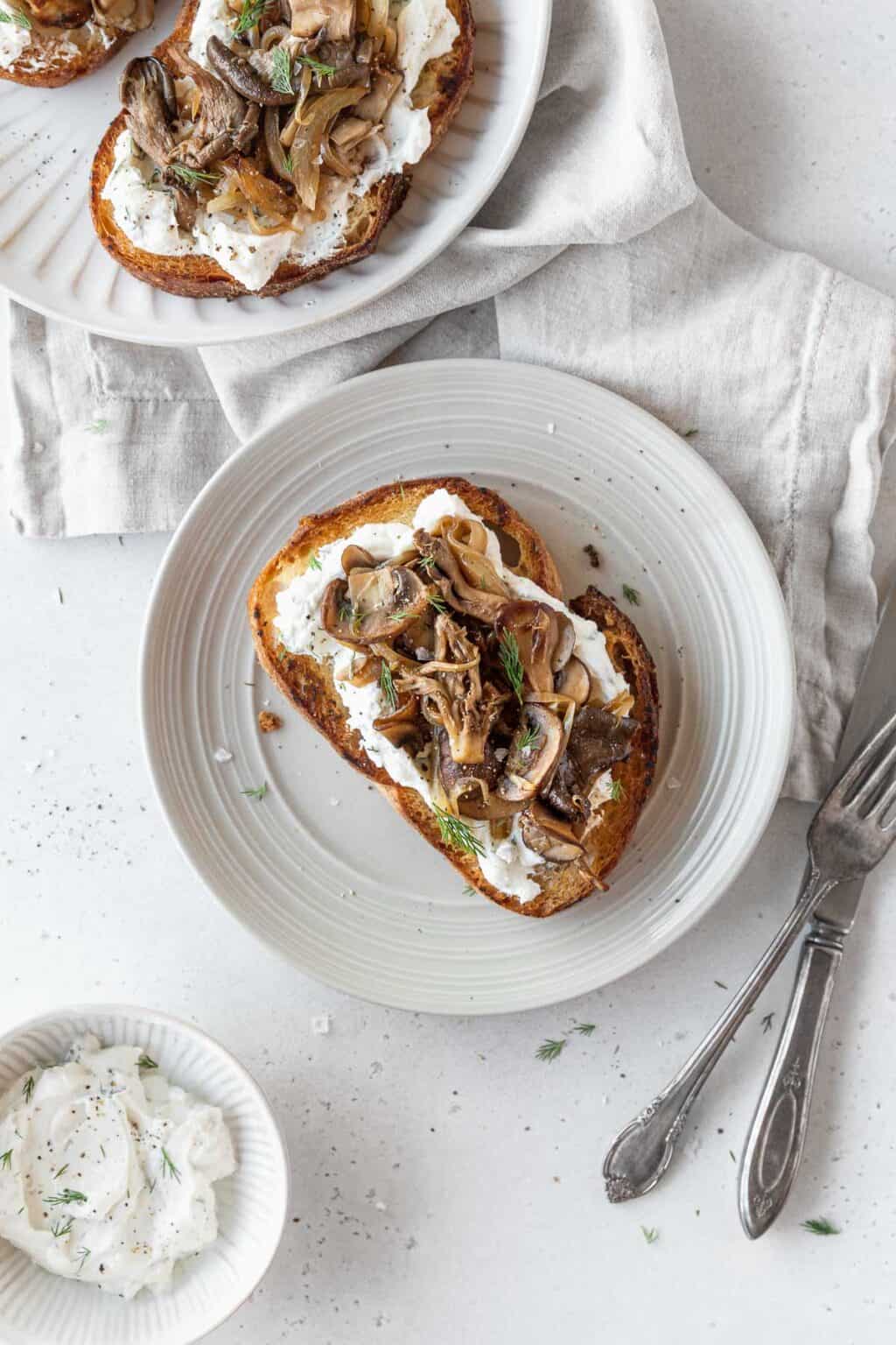 Easy Mushroom Tartine With Spreadable Goat Cheese