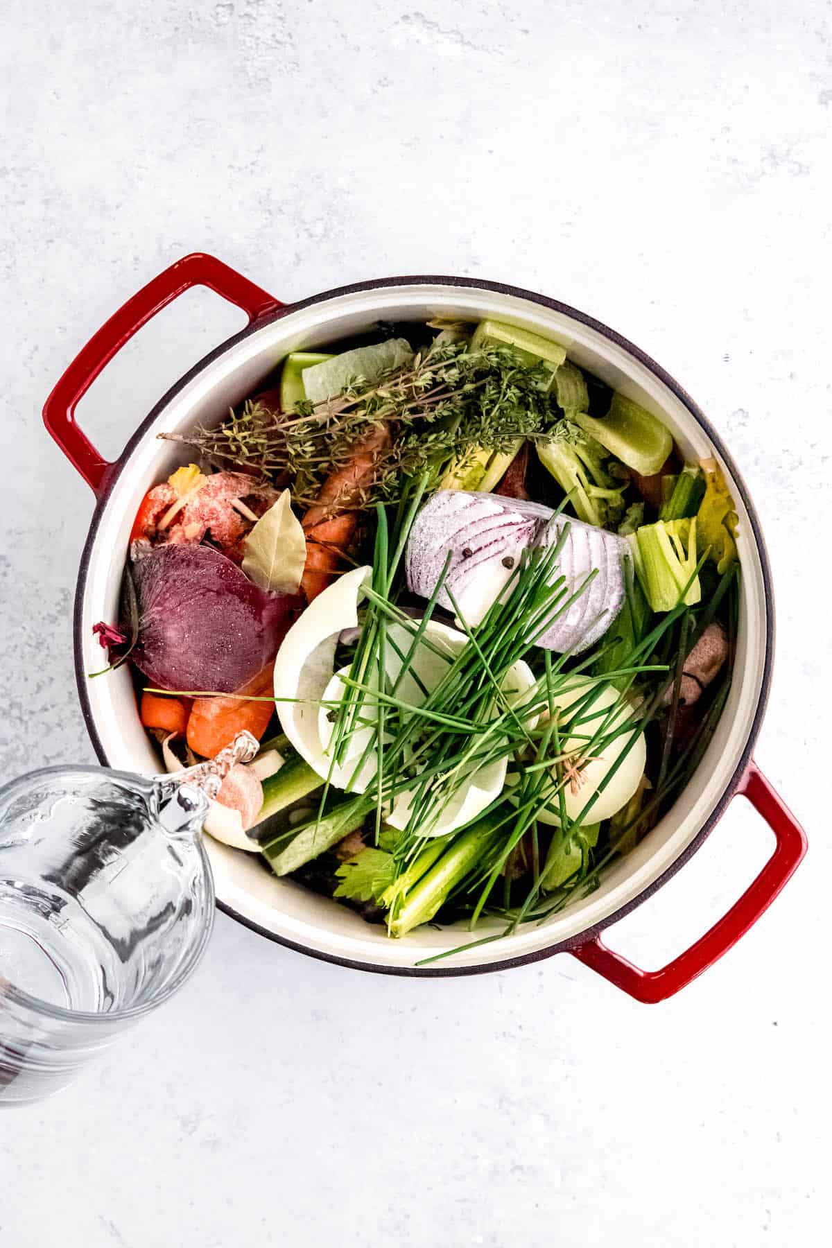 How to Make Low-Sodium Vegetable Broth or Bone Broth for FREE ...