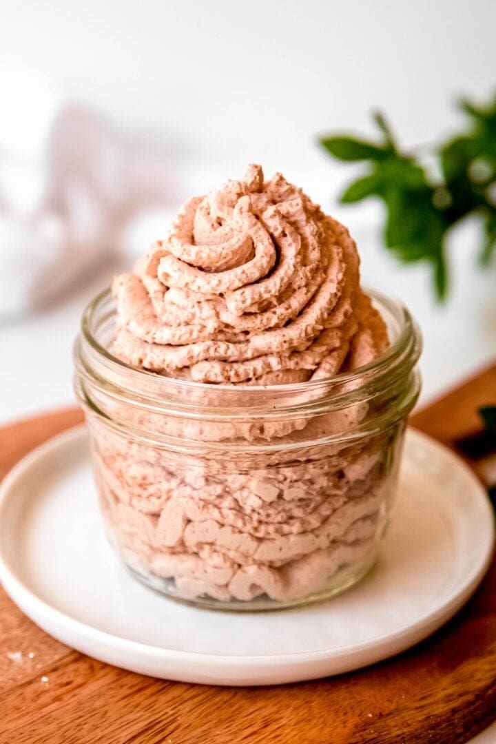 Easy Whipped Cream Dispenser Recipe (17+ Flavors!) | Confessions of a ...