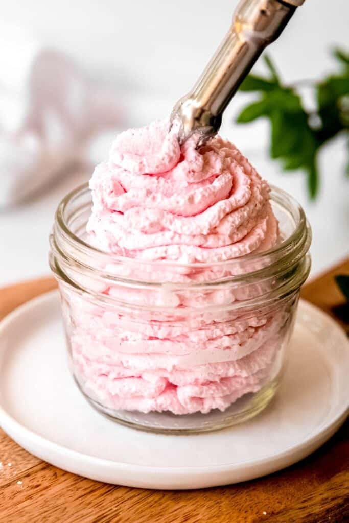 Easy Whipped Cream Dispenser Recipe (17+ Flavors!) | Confessions of a ...